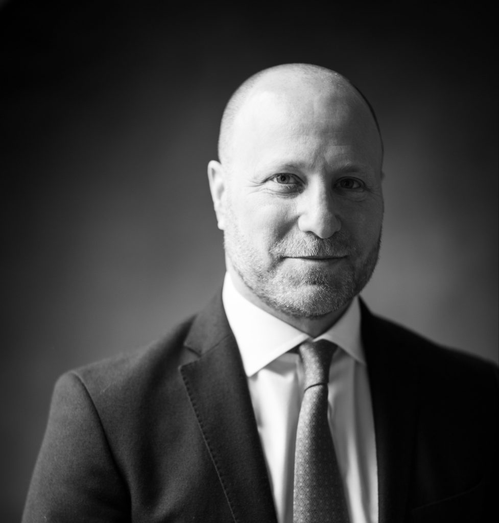 Robert Seifert | James Hambro